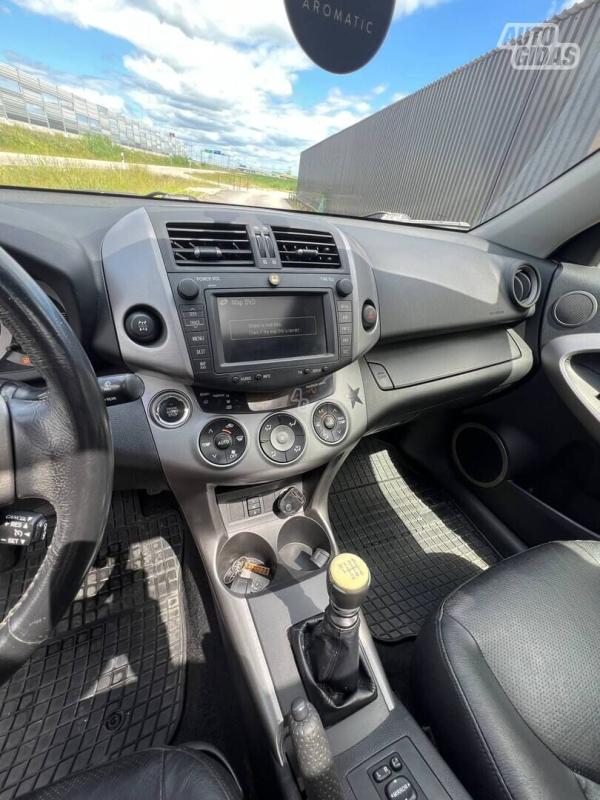 Toyota RAV4 2007 in Marijampole, with an engine capacity of 2.20 L and mileage of 269 thousand km for 3500 €, photo 6 on AUTOMOTO.COM.LV