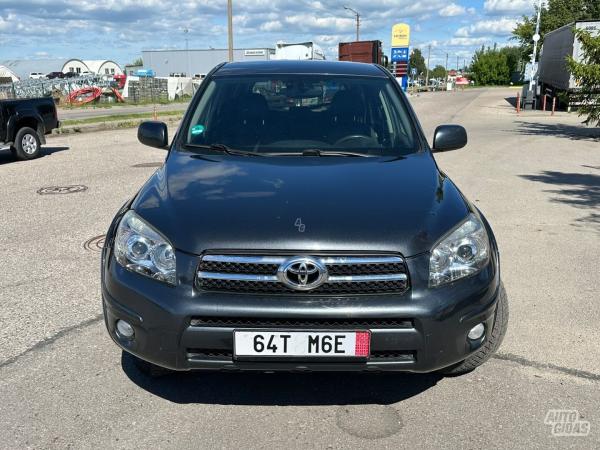 Toyota RAV4 2007 in Marijampole, with an engine capacity of 2.20 L and mileage of 176 thousand km for 3699 €, photo 2 on AUTOMOTO.COM.LV
