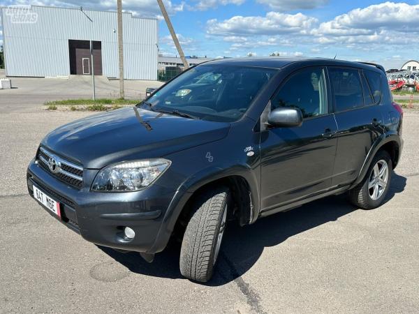 Toyota RAV4 2007 in Marijampole, with an engine capacity of 2.20 L and mileage of 176 thousand km for 3699 €, photo 3 on AUTOMOTO.COM.LV