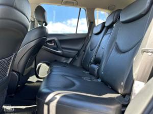 Toyota RAV4 2007 in Marijampole, with an engine capacity of 2.20 L and mileage of 176 thousand km for 3699 €, photo 16 on AUTOMOTO.COM.LV