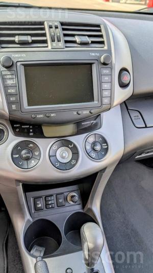 Тойота РАВ 4 2007 в Рига, объемом двигателя 2.00 л и пробегом 120 тыс. км за 8000 €, фото 9 на AUTOMOTO.COM.LV