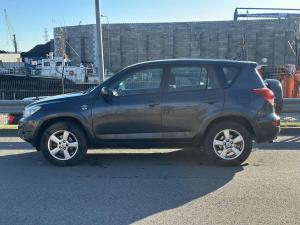 Toyota RAV4 2007 in Klaipeda, with an engine capacity of 2.23 L and mileage of 274 thousand km for 3200 €, photo 3 on AUTOMOTO.COM.LV
