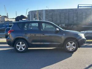 Toyota RAV4 2007 in Klaipeda, with an engine capacity of 2.23 L and mileage of 274 thousand km for 3200 €, photo 7 on AUTOMOTO.COM.LV