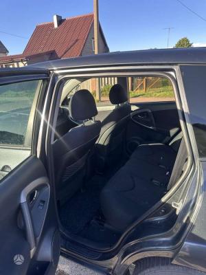 Toyota RAV4 2007 in Klaipeda, with an engine capacity of 2.23 L and mileage of 274 thousand km for 3200 €, photo 10 on AUTOMOTO.COM.LV