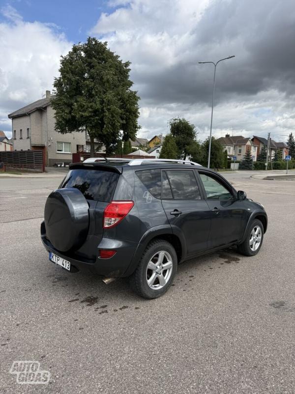 Toyota RAV4 2007 Marijampole, ar dzinēja tilpumu 2.20 L un nobraukumu 350 tūkst. km par 1500 €, foto 5 vietnē AUTOMOTO.COM.LV
