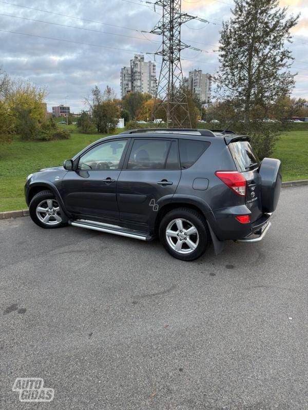 Toyota RAV4 2007 Viļņa, ar dzinēja tilpumu 2.20 L un nobraukumu 368 tūkst. km par 2599 €, foto 6 vietnē AUTOMOTO.COM.LV