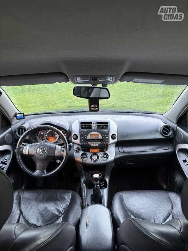 Toyota RAV4 2007 Viļņa, ar dzinēja tilpumu 2.20 L un nobraukumu 368 tūkst. km par 2599 €, foto 8 vietnē AUTOMOTO.COM.LV