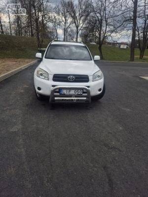 Toyota RAV4 2008 in Vilnius, with an engine capacity of 2.20 L and mileage of 249 thousand km for 5300 €, photo 6 on AUTOMOTO.COM.LV