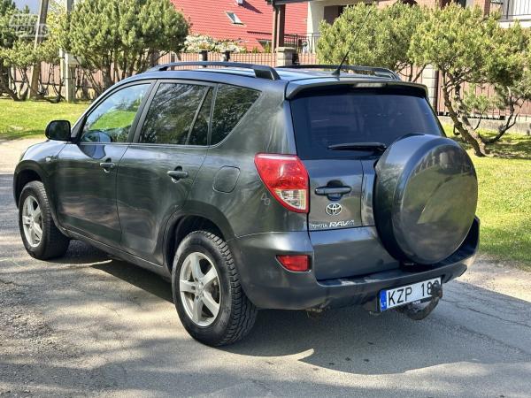 Toyota RAV4 2008 Viļņa, ar dzinēja tilpumu 2.20 L un nobraukumu 340 tūkst. km par 3650 €, foto 7 vietnē AUTOMOTO.COM.LV
