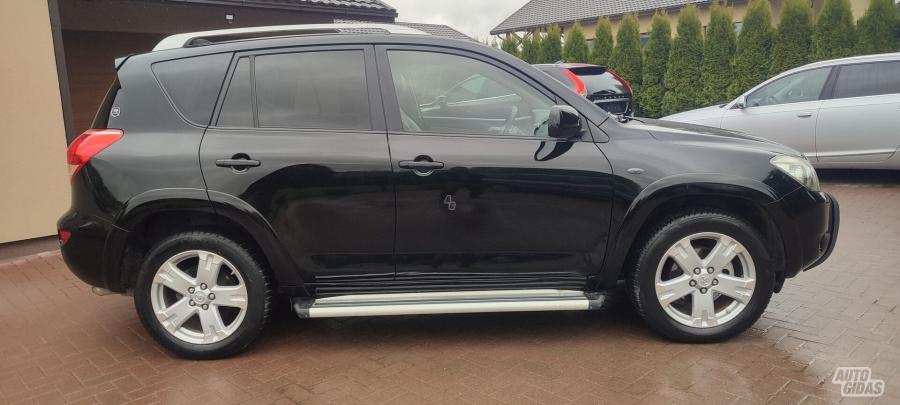 Toyota RAV4 2008 in Utena, with an engine capacity of 2.20 L and mileage of 250 thousand km for 4900 €, photo 15 on AUTOMOTO.COM.LV