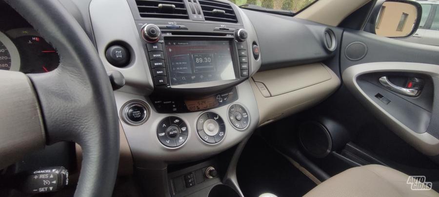 Toyota RAV4 2008 in Utena, with an engine capacity of 2.20 L and mileage of 250 thousand km for 4900 €, photo 29 on AUTOMOTO.COM.LV