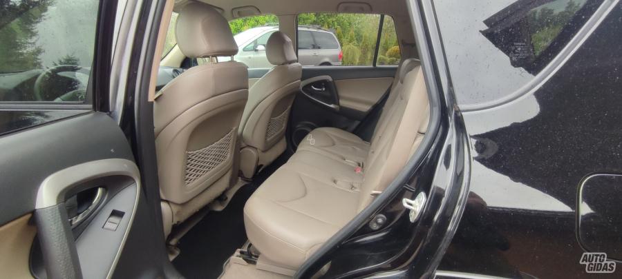 Toyota RAV4 2008 in Utena, with an engine capacity of 2.20 L and mileage of 250 thousand km for 4900 €, photo 36 on AUTOMOTO.COM.LV
