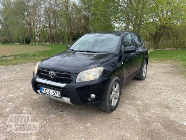 Toyota RAV4 2008 in Panevezys, with an engine capacity of 2.20 L and mileage of 290 thousand km for 4300 €, photo 2 on AUTOMOTO.COM.LV
