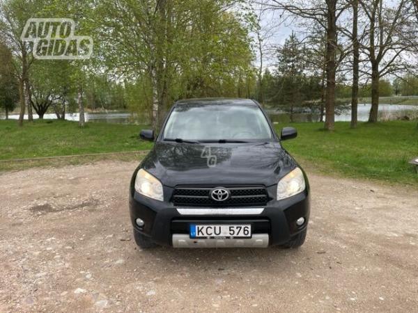 Toyota RAV4 2008 in Panevezys, with an engine capacity of 2.20 L and mileage of 290 thousand km for 4300 €, photo 5 on AUTOMOTO.COM.LV
