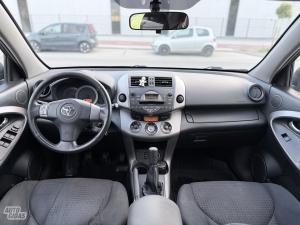 Toyota RAV4 2008 Viļņa, ar dzinēja tilpumu 2.00 L un nobraukumu 250 tūkst. km par 5500 €, foto 9 vietnē AUTOMOTO.COM.LV