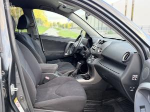 Toyota RAV4 2008 Viļņa, ar dzinēja tilpumu 2.00 L un nobraukumu 250 tūkst. km par 5500 €, foto 12 vietnē AUTOMOTO.COM.LV
