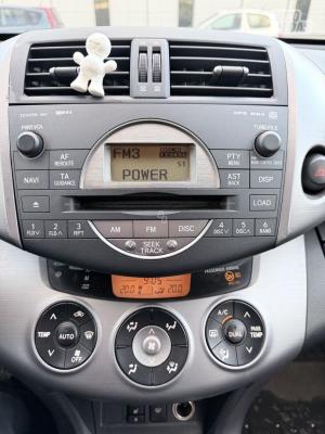 Toyota RAV4 2008 Viļņa, ar dzinēja tilpumu 2.00 L un nobraukumu 250 tūkst. km par 5500 €, foto 14 vietnē AUTOMOTO.COM.LV