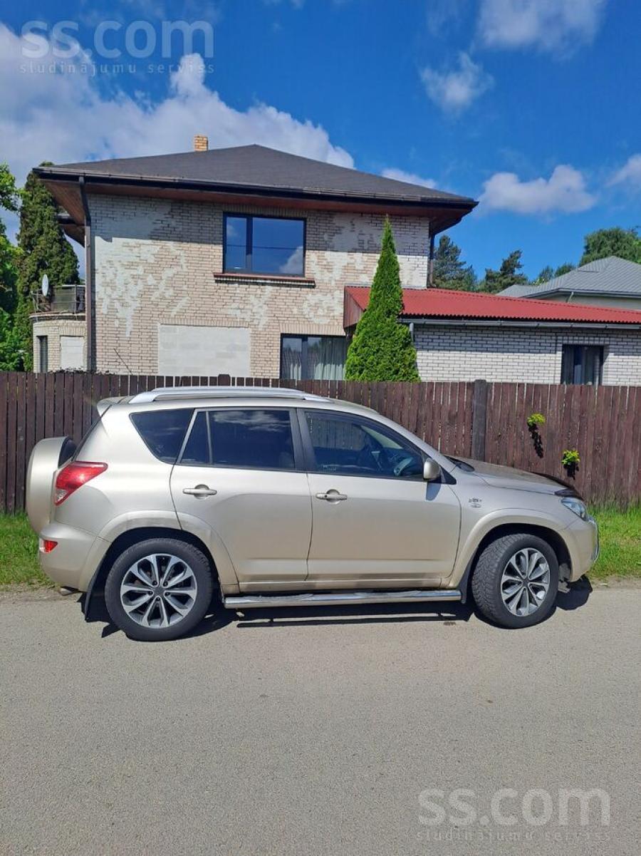 Тойота РАВ 4 2008 в Рига, объемом двигателя 2.20 л и пробегом 268 тыс. км за 3800 €, фото 1 на AUTOMOTO.COM.LV