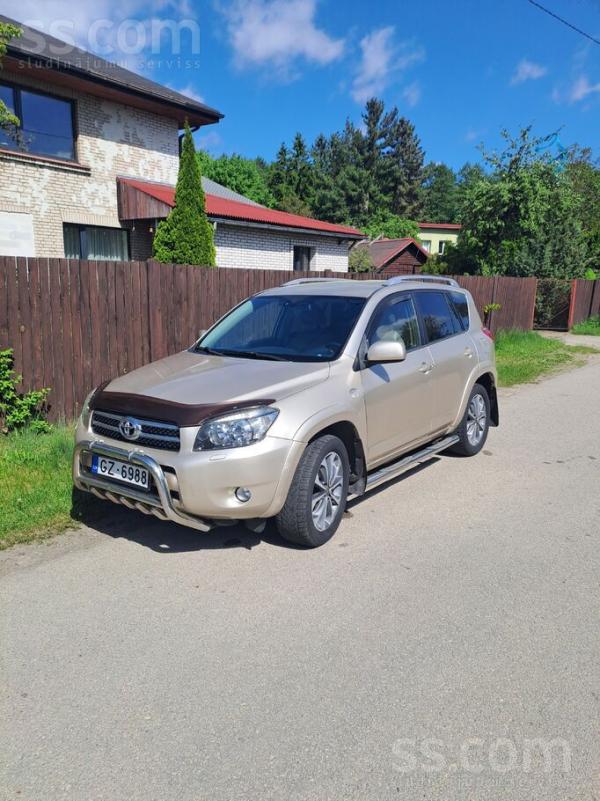 Тойота РАВ 4 2008 в Рига, объемом двигателя 2.20 л и пробегом 268 тыс. км за 3800 €, фото 3 на AUTOMOTO.COM.LV