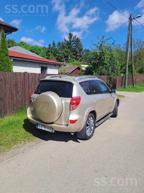 Тойота РАВ 4 2008 в Рига, объемом двигателя 2.20 л и пробегом 268 тыс. км за 3800 €, фото 4 на AUTOMOTO.COM.LV