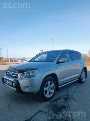 Toyota RAV4 2008 in Ogre, with an engine capacity of 2.20 L and mileage of 234 thousand km for 5200 €, photo  on AUTOMOTO.COM.LV