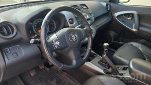 Toyota RAV4 2008 in Riga, with an engine capacity of 2.20 L and mileage of 299 thousand km for 2950 €, photo 4 on AUTOMOTO.COM.LV