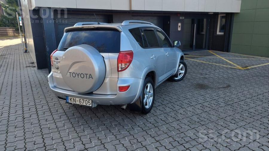 Toyota RAV4 2008 in Riga, with an engine capacity of 2.20 L and mileage of 299 thousand km for 2950 €, photo 22 on AUTOMOTO.COM.LV