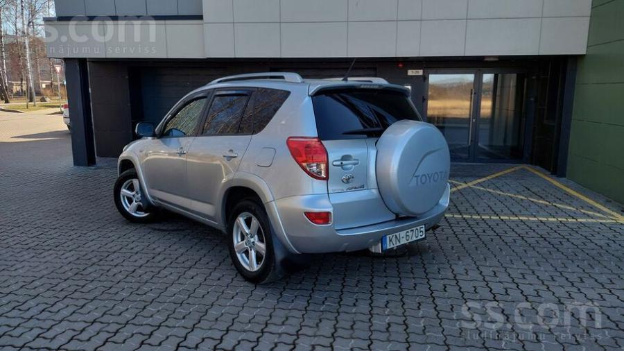 Toyota RAV4 2008 in Riga, with an engine capacity of 2.20 L and mileage of 299 thousand km for 2950 €, photo 23 on AUTOMOTO.COM.LV