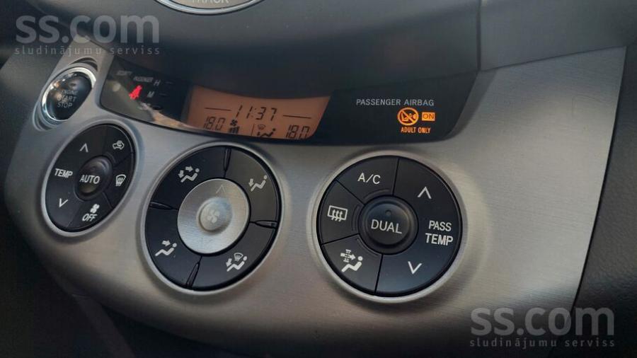 Toyota RAV4 2008 in Riga, with an engine capacity of 2.20 L and mileage of 299 thousand km for 2950 €, photo 25 on AUTOMOTO.COM.LV