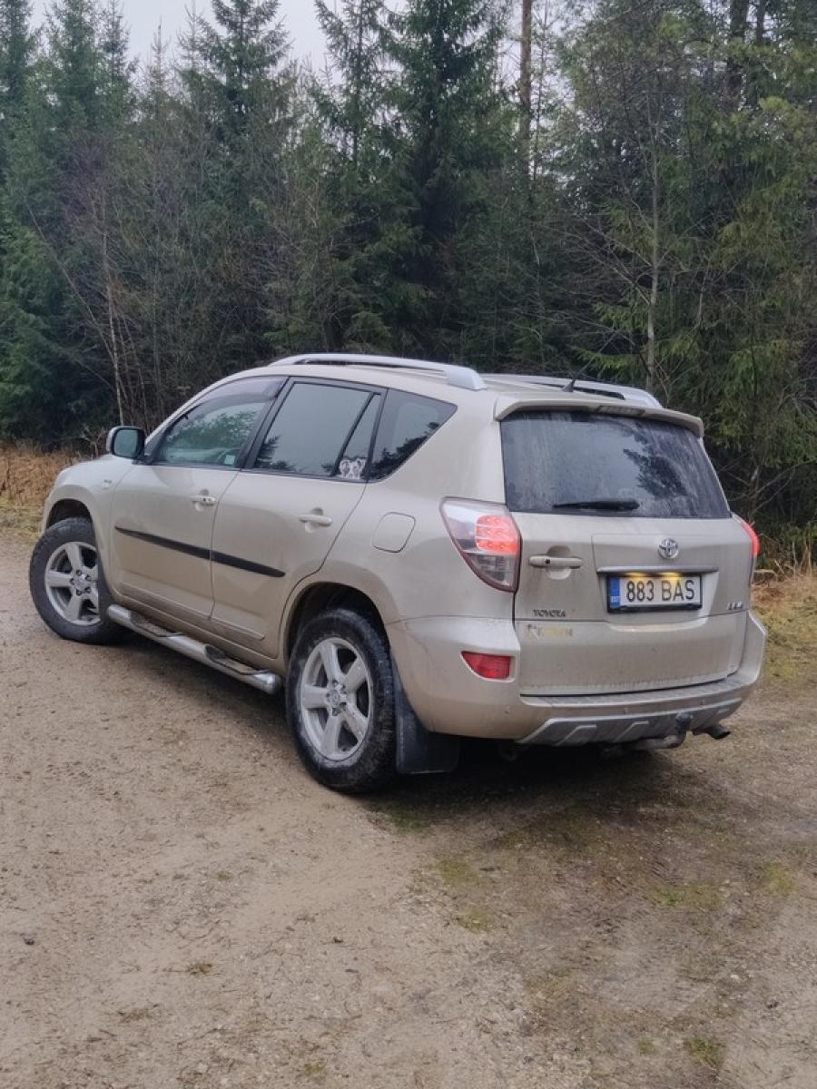 Toyota RAV4 2008 Tiri, ar dzinēja tilpumu 2.20 L un nobraukumu 395 tūkst. km par 3500 €, foto 10 vietnē AUTOMOTO.COM.LV