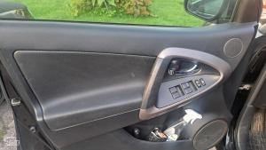 Toyota RAV4 2008 Šakiai, ar dzinēja tilpumu 2.20 L un nobraukumu 322 tūkst. km par 3750 €, foto 10 vietnē AUTOMOTO.COM.LV