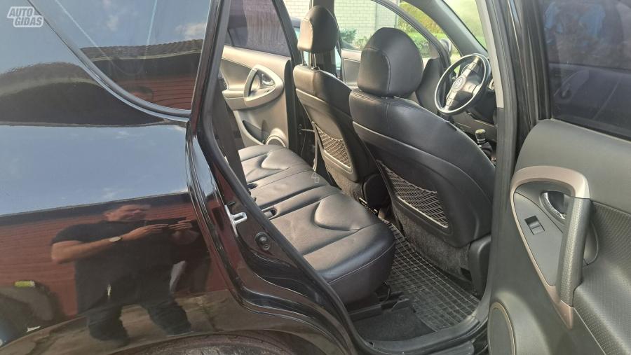 Toyota RAV4 2008 Šakiai, ar dzinēja tilpumu 2.20 L un nobraukumu 322 tūkst. km par 3750 €, foto 13 vietnē AUTOMOTO.COM.LV