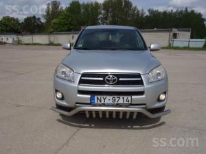 Toyota RAV4 2009 in Riga, with an engine capacity of 2.20 L and mileage of 0 thousand km for 3800 €, photo 3 on AUTOMOTO.COM.LV