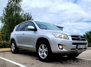Toyota RAV4 2009 in Aizkraukle, with an engine capacity of 2.20 L and mileage of 409 thousand km for 4950 €, photo 6 on AUTOMOTO.COM.LV