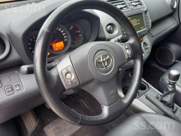Toyota RAV4 2009 Daugavpils, ar dzinēja tilpumu 2.20 L un nobraukumu 195 tūkst. km par 5450 €, foto 7 vietnē AUTOMOTO.COM.LV