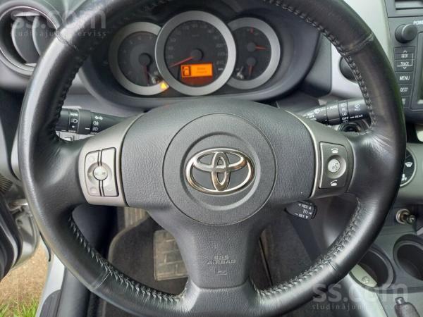 Toyota RAV4 2009 Daugavpils, ar dzinēja tilpumu 2.20 L un nobraukumu 195 tūkst. km par 5450 €, foto 8 vietnē AUTOMOTO.COM.LV