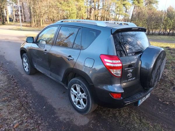 Toyota RAV4 2009 Tauragė, ar dzinēja tilpumu 2.20 L un nobraukumu 247 tūkst. km par 4900 €, foto 1 vietnē AUTOMOTO.COM.LV