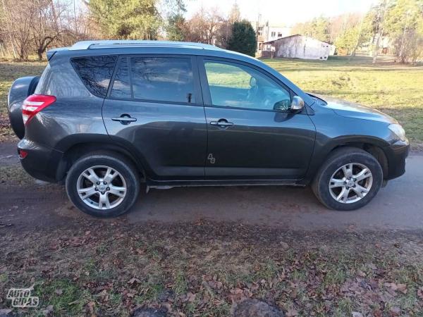 Toyota RAV4 2009 Tauragė, ar dzinēja tilpumu 2.20 L un nobraukumu 247 tūkst. km par 4900 €, foto 2 vietnē AUTOMOTO.COM.LV