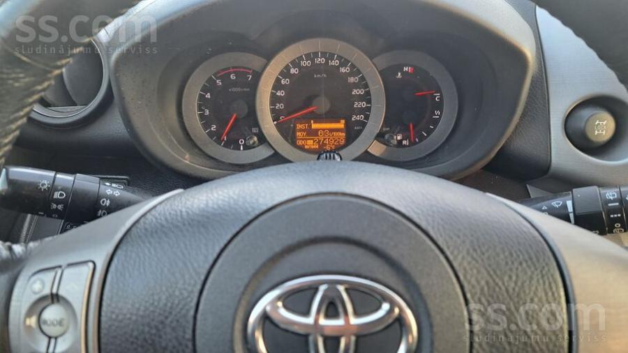 Toyota RAV4 2009 in Ogre, with an engine capacity of 2.20 L and mileage of 265 thousand km for 6350 €, photo 16 on AUTOMOTO.COM.LV
