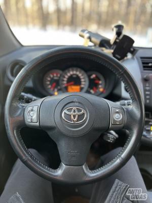 Toyota RAV4 2009 Viļņa, ar dzinēja tilpumu 2.20 L un nobraukumu 300 tūkst. km par 3350 €, foto 12 vietnē AUTOMOTO.COM.LV