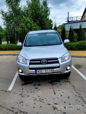 Toyota RAV4 2009 in Aizkraukle, with an engine capacity of 2.20 L and mileage of 433 thousand km for 4200 €, photo 7 on AUTOMOTO.COM.LV