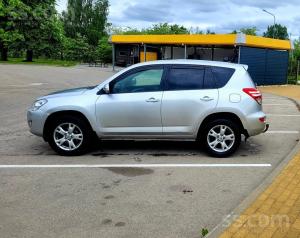 Toyota RAV4 2009 in Aizkraukle, with an engine capacity of 2.20 L and mileage of 433 thousand km for 4200 €, photo 9 on AUTOMOTO.COM.LV