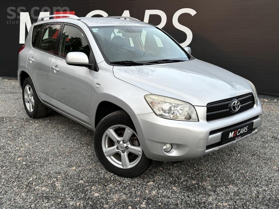 Toyota RAV4 2009 in Riga, with an engine capacity of 2.20 L and mileage of 179 thousand km for 6790 €, photo 3 on AUTOMOTO.COM.LV