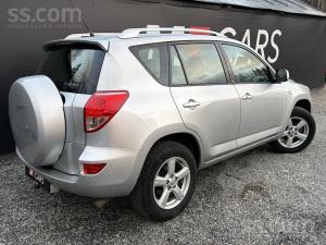 Toyota RAV4 2009 in Riga, with an engine capacity of 2.20 L and mileage of 179 thousand km for 6790 €, photo 5 on AUTOMOTO.COM.LV