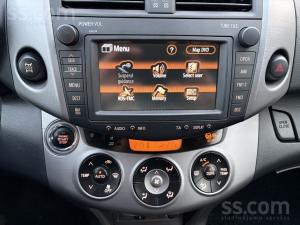 Toyota RAV4 2009 in Riga, with an engine capacity of 2.20 L and mileage of 179 thousand km for 6790 €, photo 15 on AUTOMOTO.COM.LV
