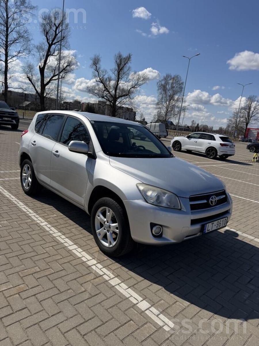 Тойота РАВ 4 2009 в Рига, объемом двигателя 2.20 л и пробегом 280 тыс. км за 4000 €, фото 3 на AUTOMOTO.COM.LV