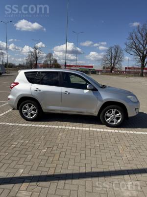 Тойота РАВ 4 2009 в Рига, объемом двигателя 2.20 л и пробегом 280 тыс. км за 4000 €, фото 4 на AUTOMOTO.COM.LV