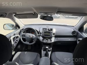 Тойота РАВ 4 2009 в Рига, объемом двигателя 2.20 л и пробегом 280 тыс. км за 4000 €, фото 7 на AUTOMOTO.COM.LV