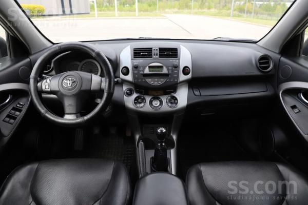 Toyota RAV4 2009 in Tukums, with an engine capacity of 2.20 L and mileage of 0 thousand km for 3750 €, photo 7 on AUTOMOTO.COM.LV