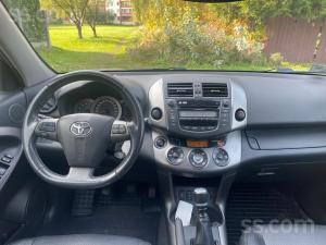 Тойота РАВ 4 2009 в Рига, объемом двигателя 2.20 л и пробегом 260 тыс. км за 4500 €, фото 3 на AUTOMOTO.COM.LV